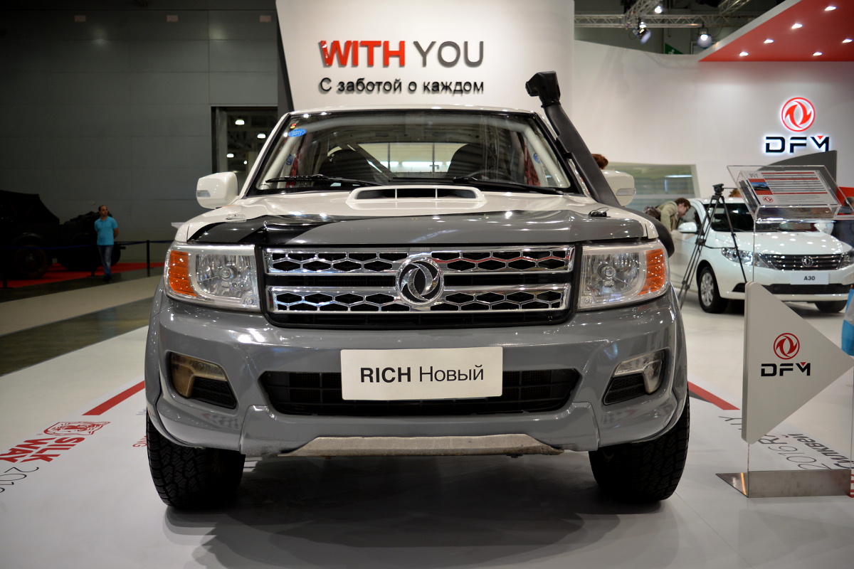 Пикап DFM Rich в раллийной версии Silk Way - фото - LiveCars.Ru